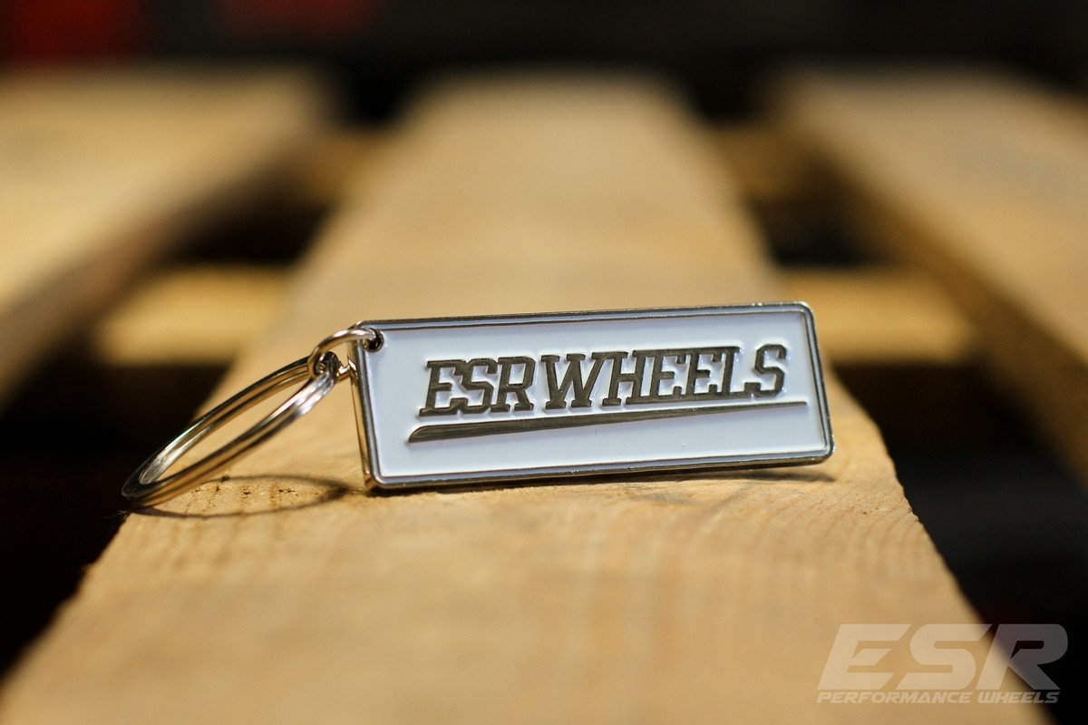 ESR Classic Key Chain – Studio ESR